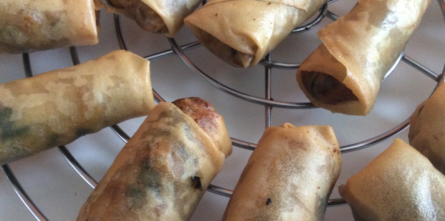 Fried Vegetarian Spring Rolls / Rouleaux impériaux végétariens frits ...